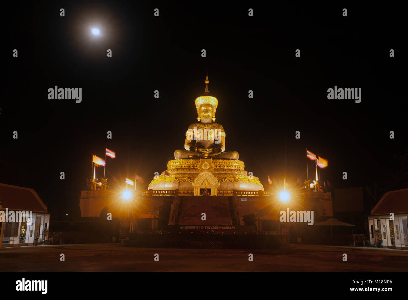 Phra Phuttha Maha Thammaracha Chaleum Phrakiat is a large ,Impressive ...