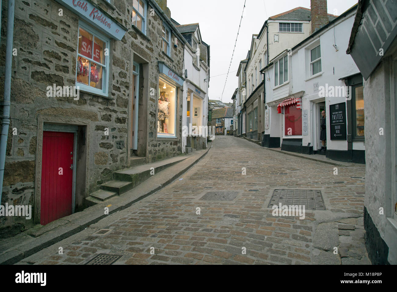 Cornish village fore street hi-res stock photography and images - Alamy