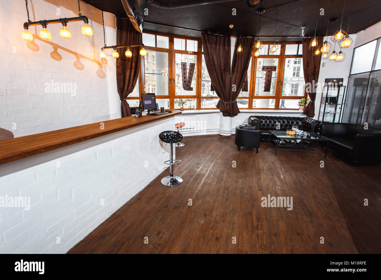 Luxury hotel reception lobby hi-res stock photography and images - Alamy