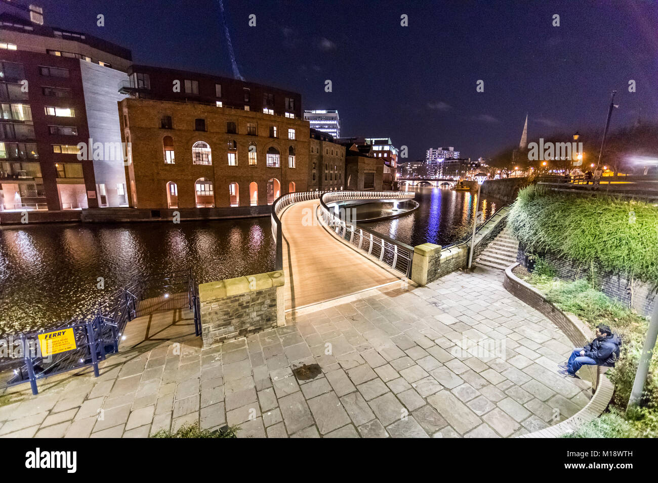 Night market footbridge hi-res stock photography and images - Alamy