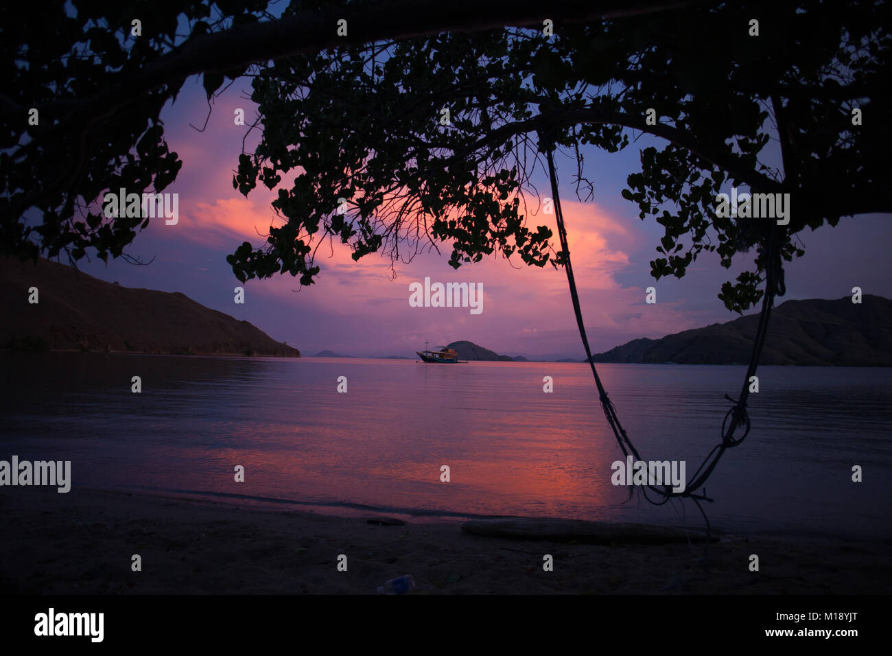 Beautiful sunset background ocean colors Stock Photo - Alamy