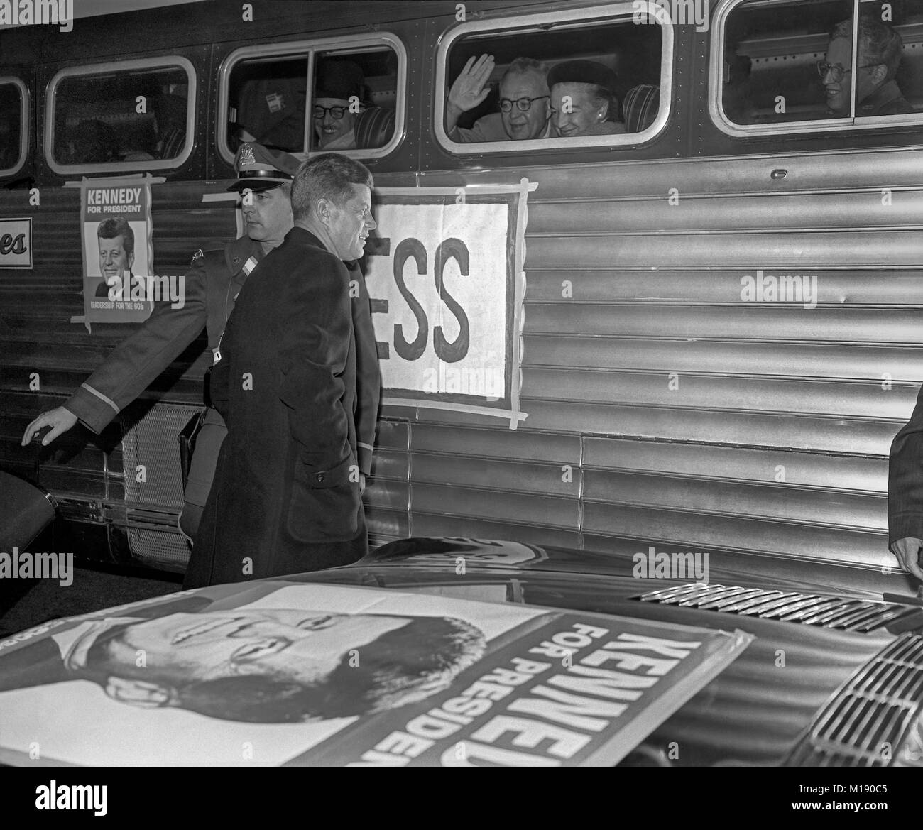 1960 bus hi-res stock photography and images - Alamy