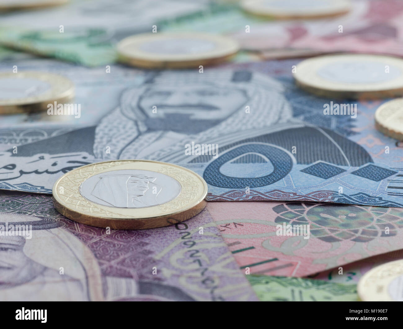 New Saudi Riyal Banknotes and Coins showing King Salman of Saudi Arabia ...