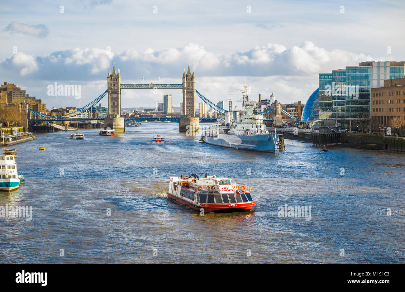 Sightseeing in the capital: City Cruises pleasure boat cruising by HMS ...