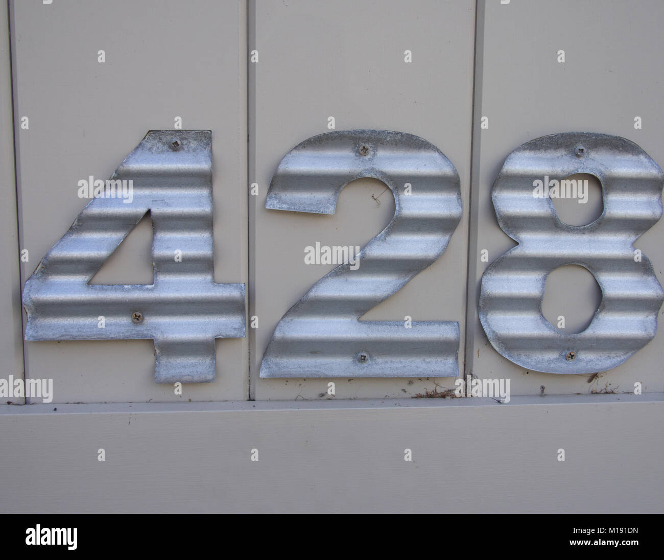 Metal house numbers hi-res stock photography and images - Alamy