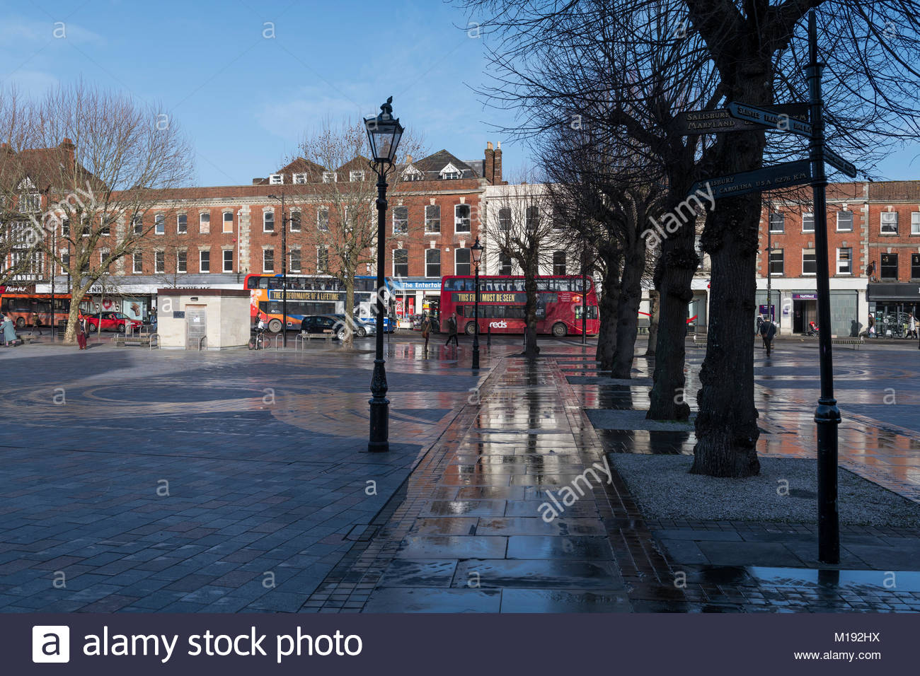 Salisbury Square High Resolution Stock Photography and Images - Alamy