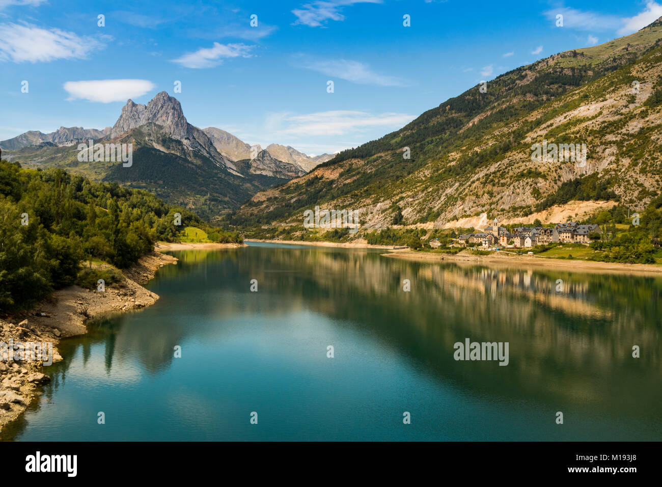 Lanuza lake & village & Pena Foratata peak in the scenic upper Tena ...