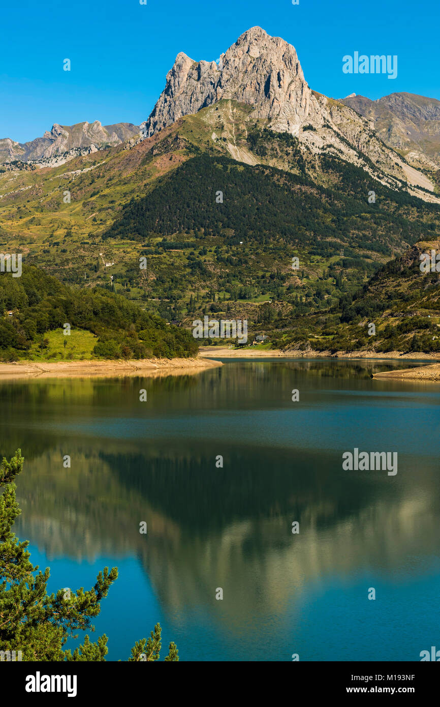 2341m Pena Foratata peak reflected on Lanuza lake in the scenic upper ...