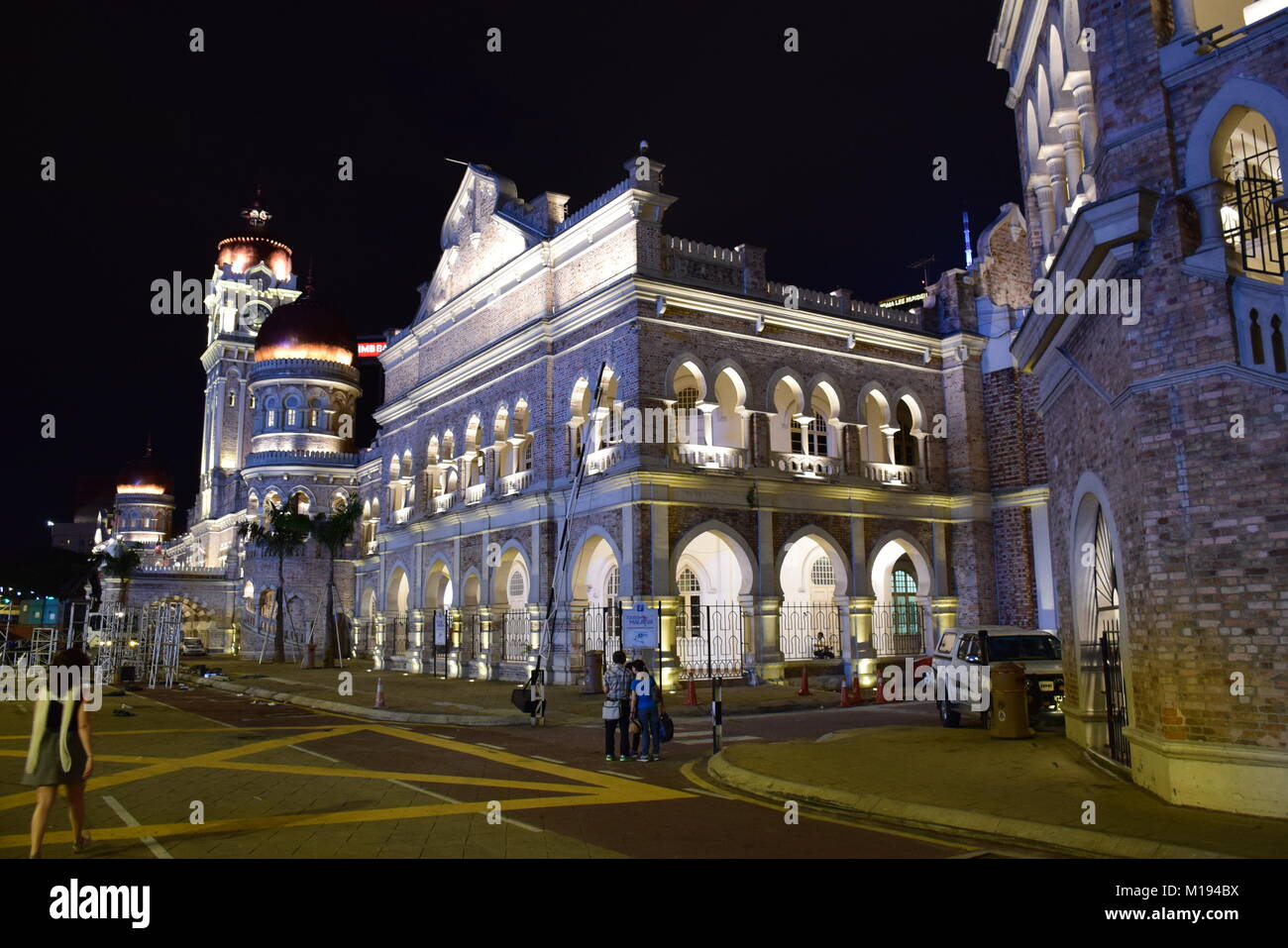 View of Sultan Abdul Samad Building in Merdeka square at night in Kuala ...
