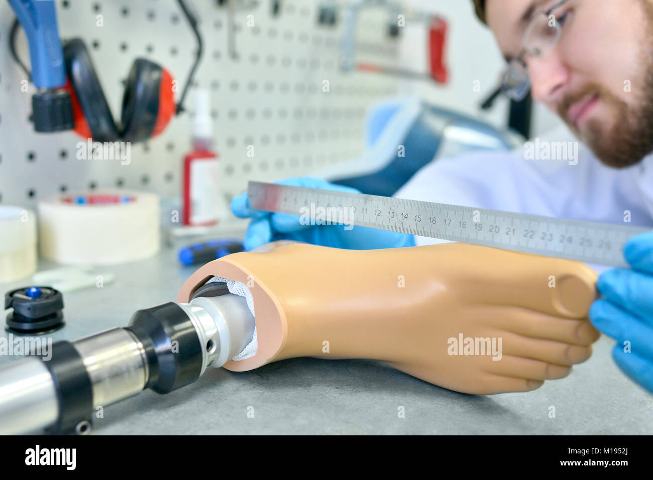 Prosthetic foot hi-res stock photography and images - Alamy