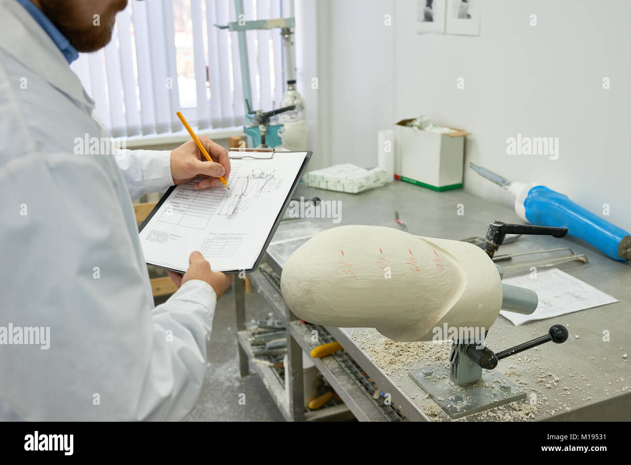 Prosthetics engineer hi-res stock photography and images - Alamy