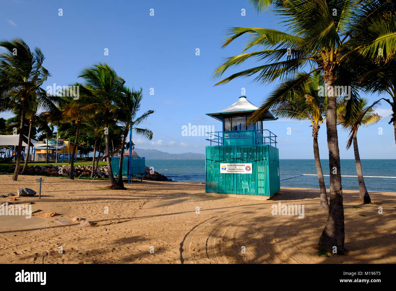 Townsville australia strand hi-res stock photography and images - Alamy