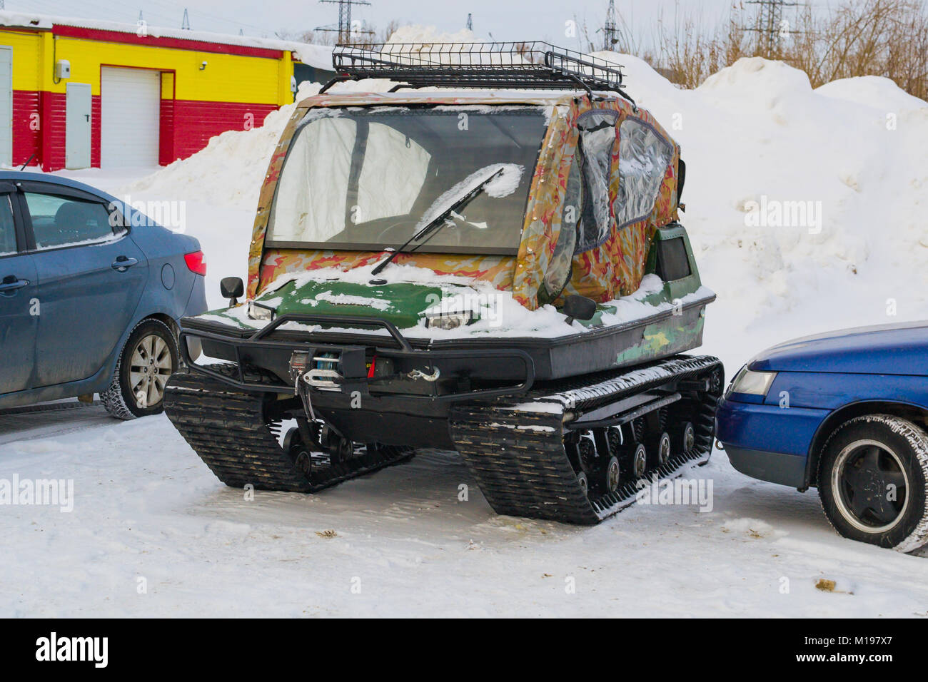 Atv quad ice hi-res stock photography and images - Alamy