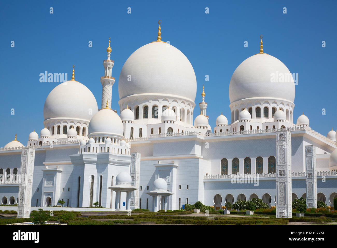 Famous Sheikh Zayed mosque in Abu Dhabi, United Arab Emirates Stock ...