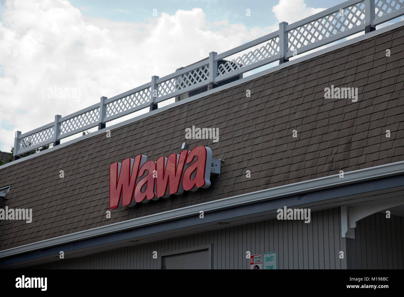 Wawa sign hi-res stock photography and images - Alamy