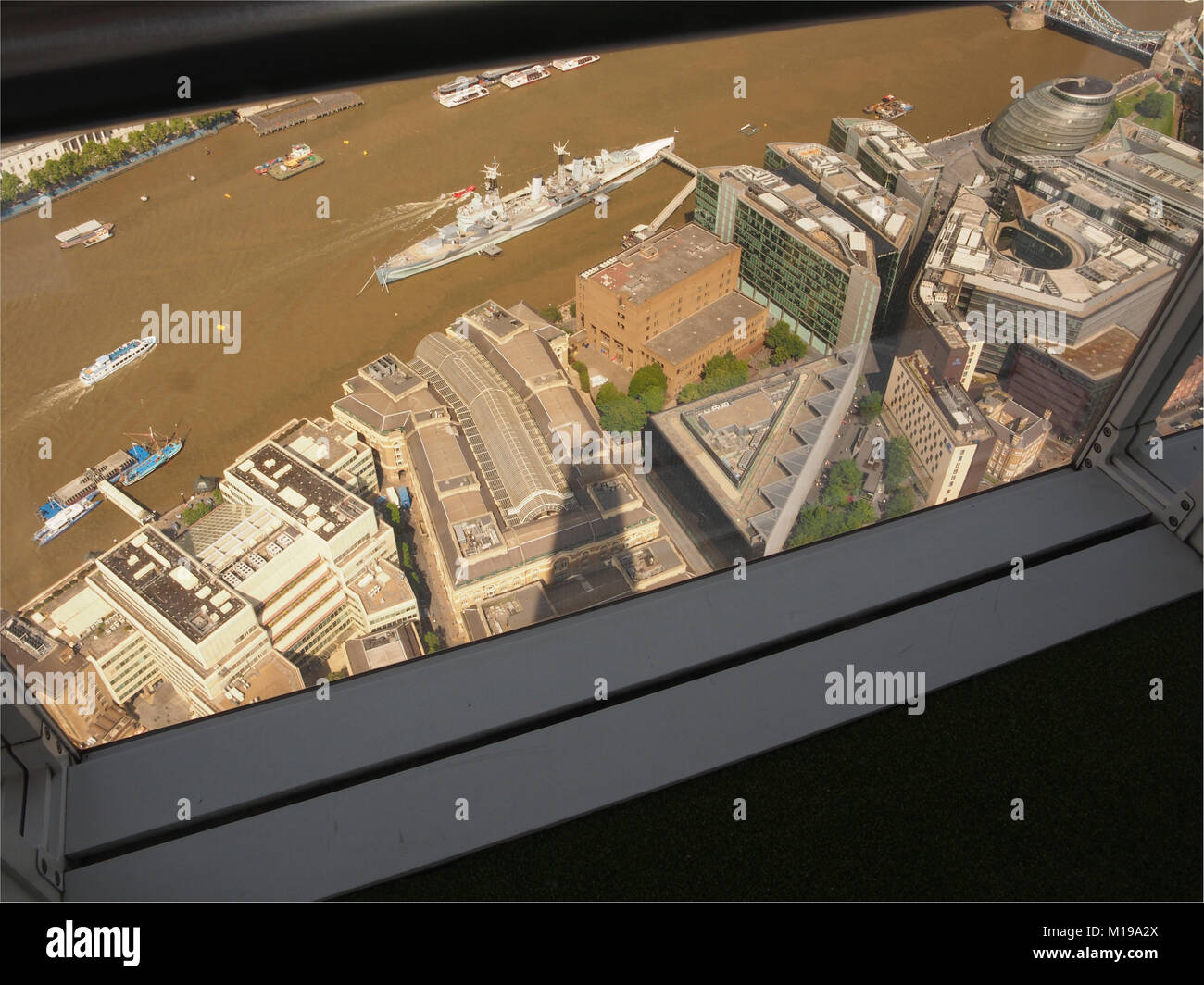 Pool roof london hi-res stock photography and images - Alamy