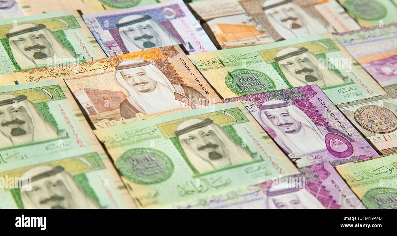 Collection of Saudi Arabia Riyal banknotes Stock Photo - Alamy