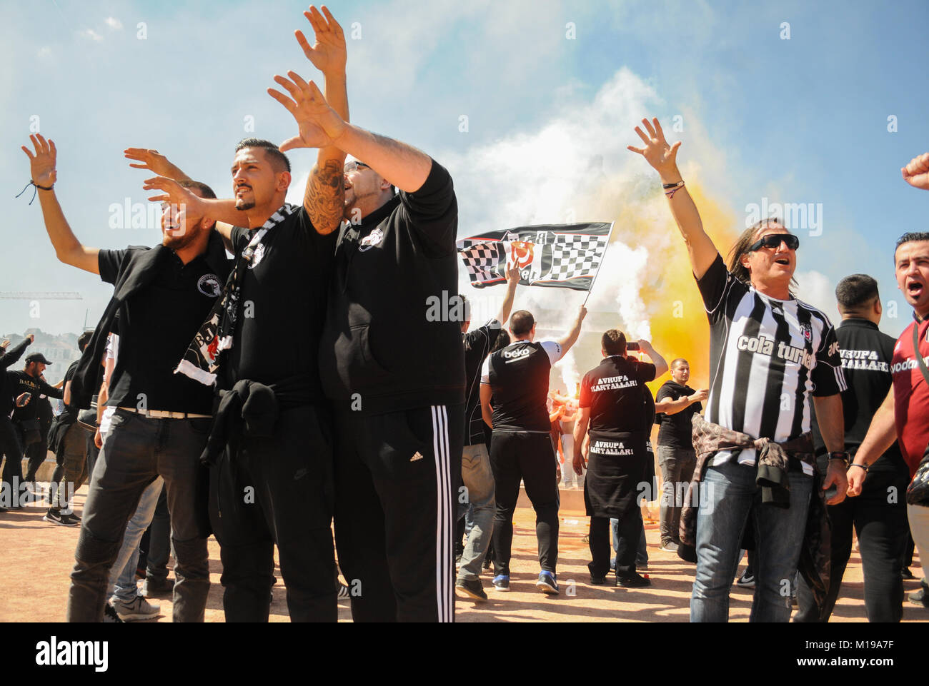 Europa League: Besiktas' fans celebrate in the streets of Lyon, hours ...