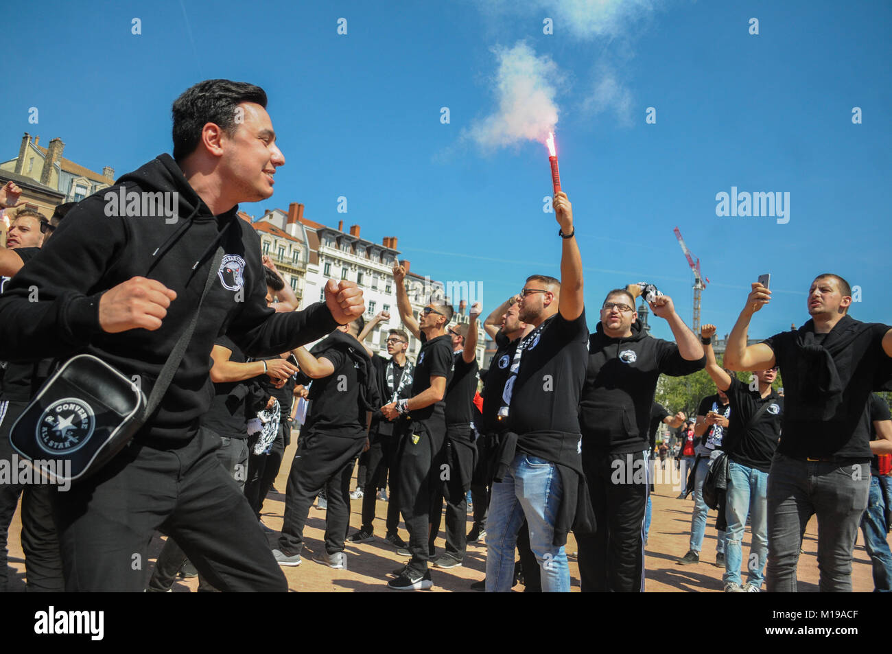Besiktas fans hi-res stock photography and images - Alamy