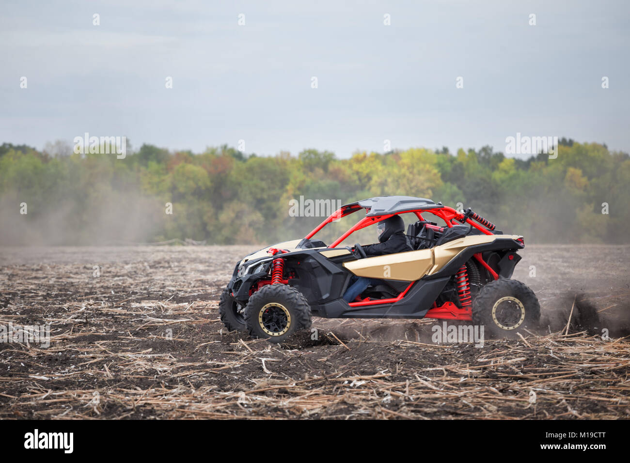 Red quad bike hi-res stock photography and images - Alamy