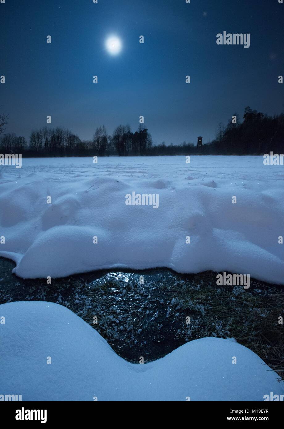 Night in the countryside hi-res stock photography and images - Alamy