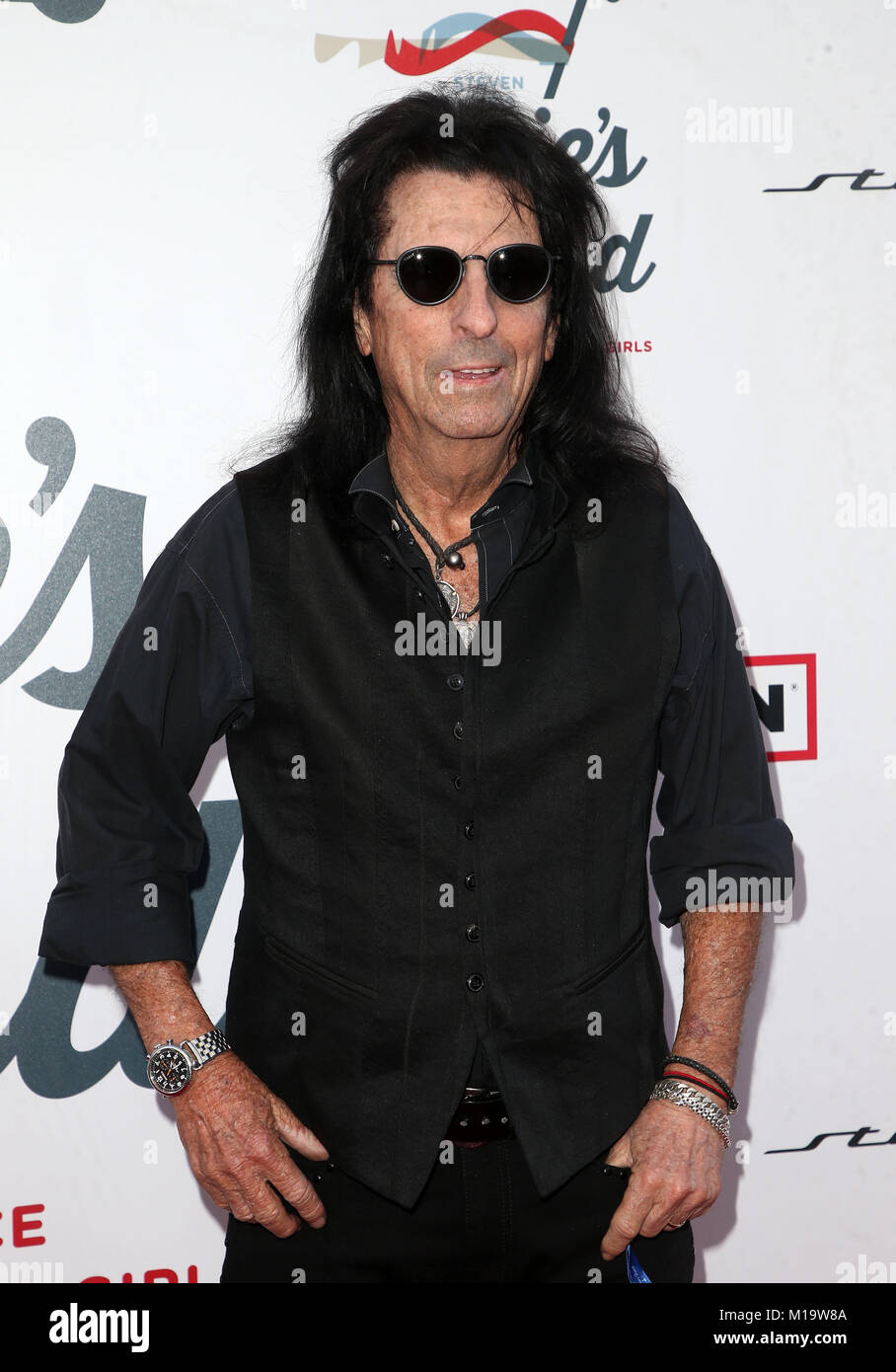 Alice cooper and steven tyler hi-res stock photography and images - Alamy