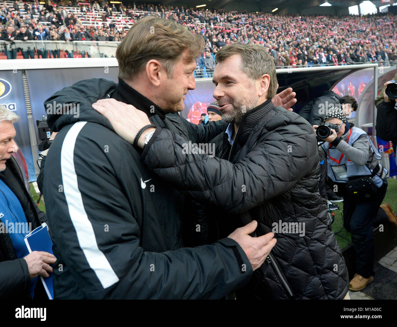 Leipzig, Deutschland. 27th Jan, 2018. left to right: coach Ralph ...