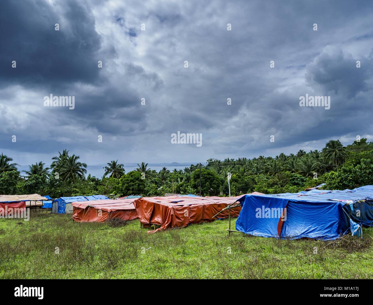 Santo Domingo, Albay, Philippines. 29th Jan, 2018. Impromptu shelters ...