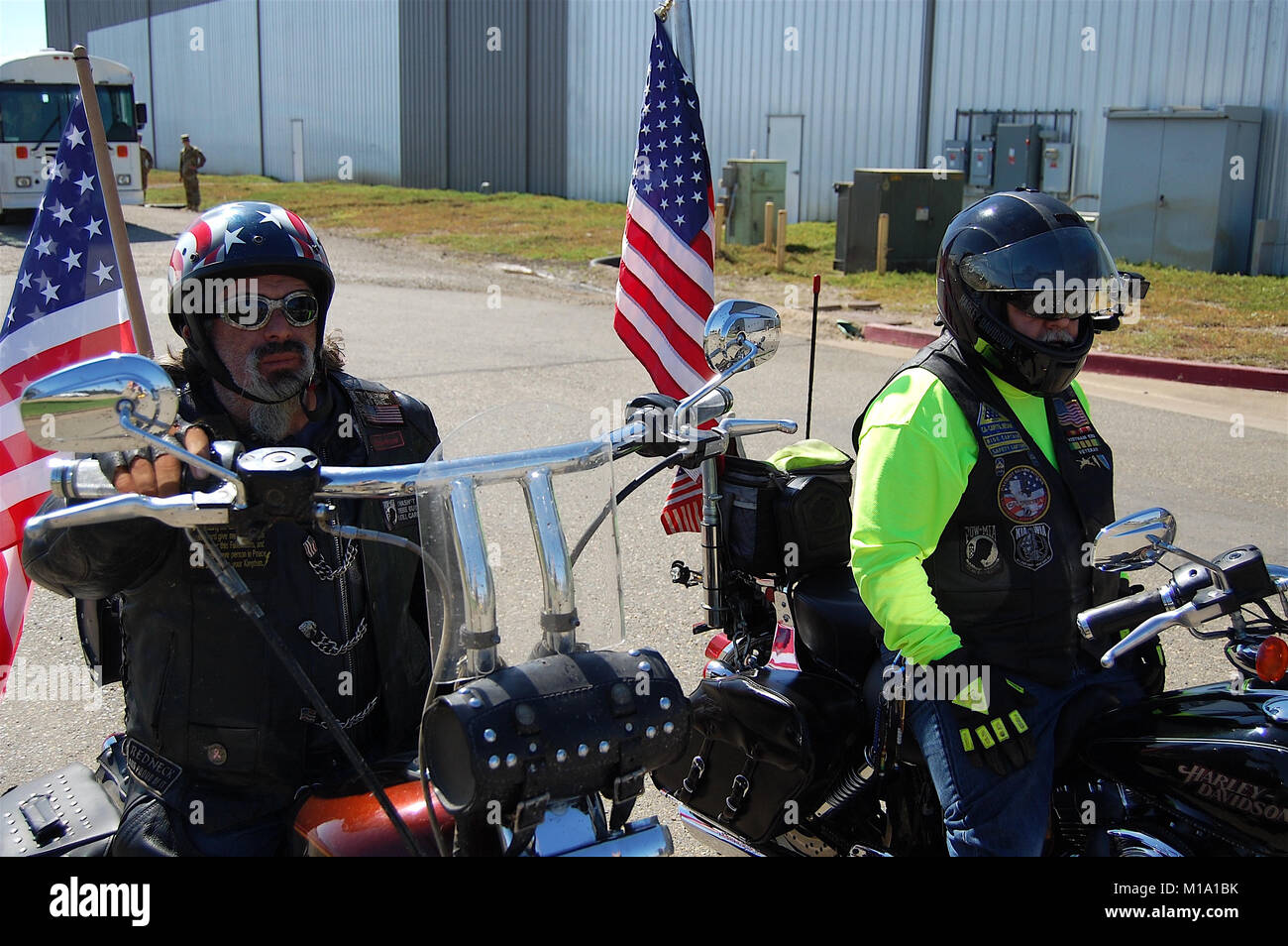 About 160 soldiers from the Cal Guard's 649th Engineer Company returned ...