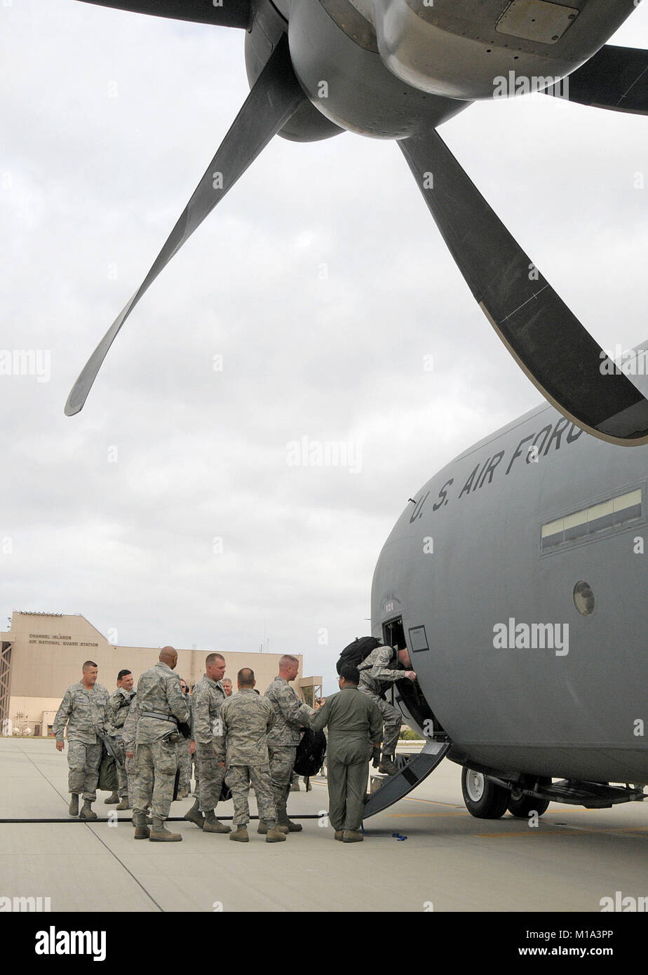146 airlift wing hi-res stock photography and images - Alamy