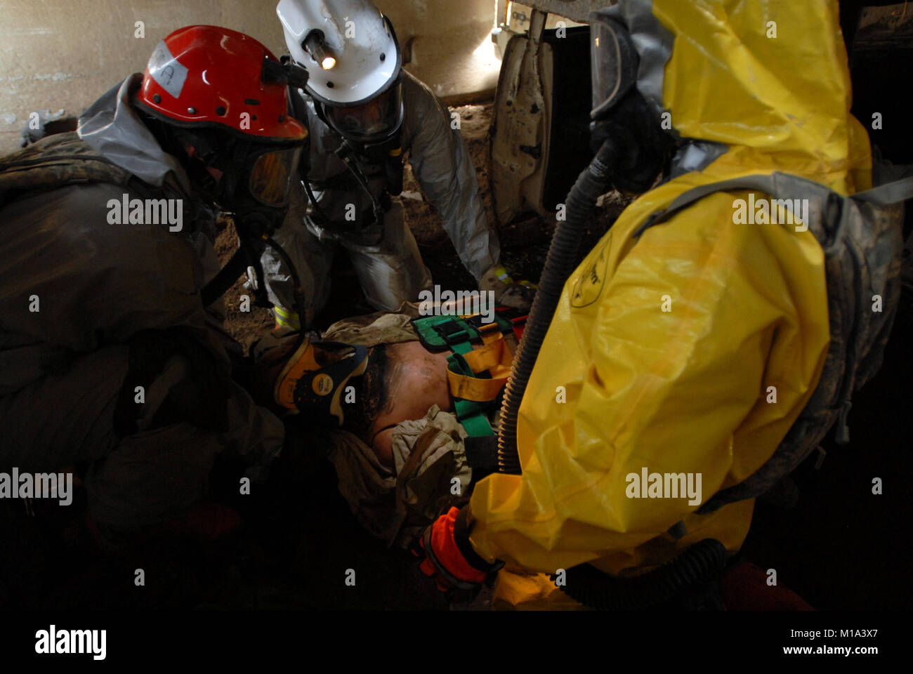 Extracting victim from car hi-res stock photography and images - Alamy