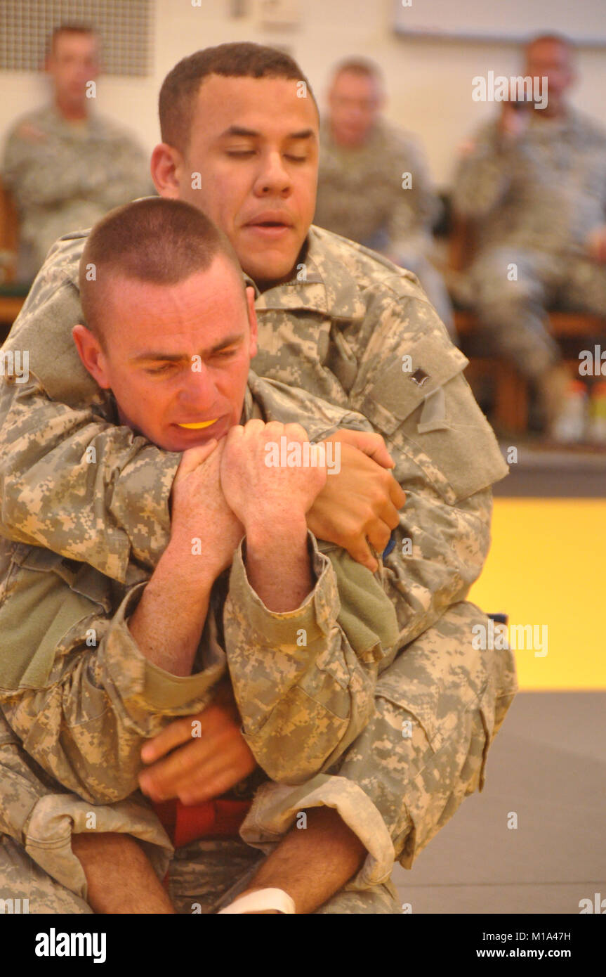 40th military police company hi-res stock photography and images - Alamy