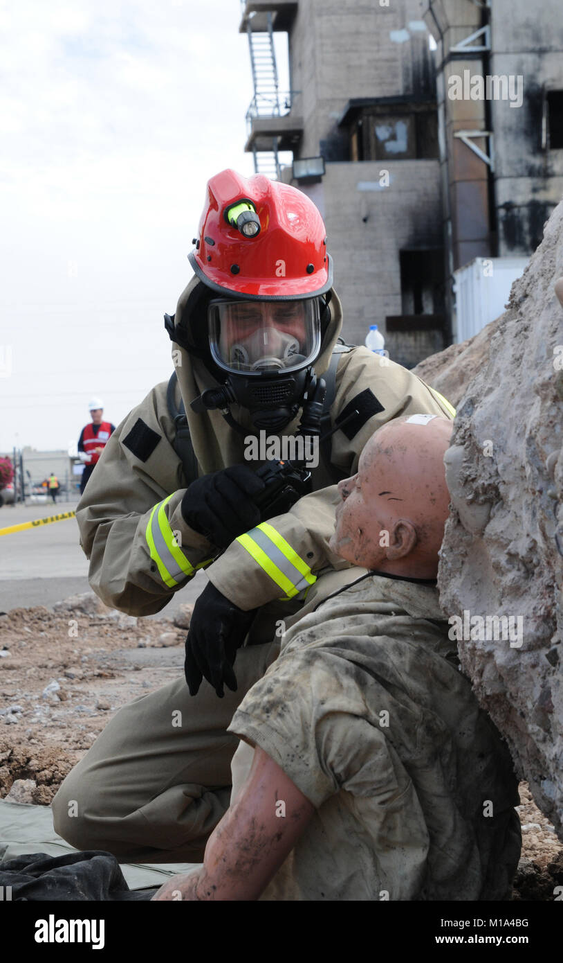 Detonation of nuclear device hi-res stock photography and images - Alamy