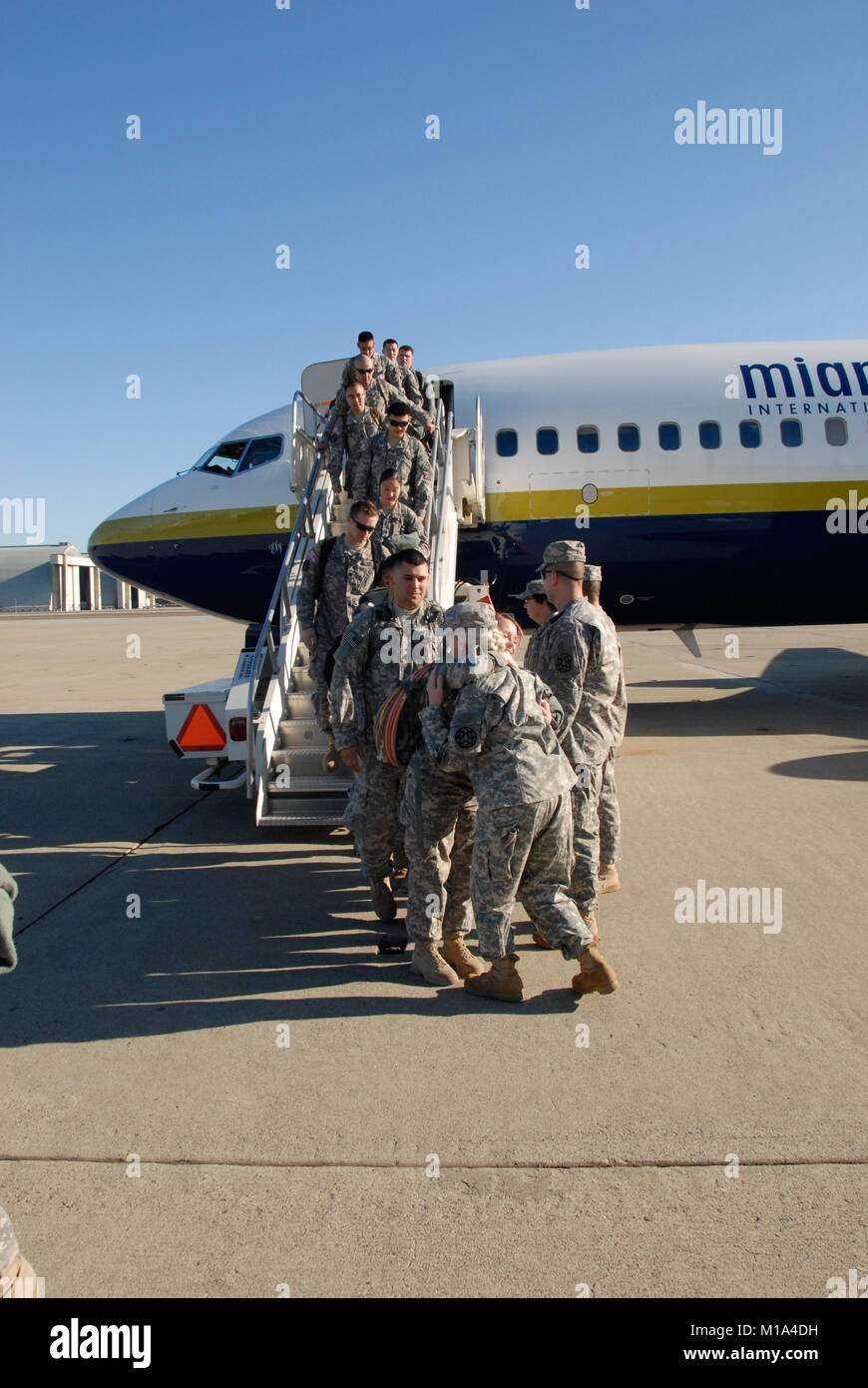More than 60 Soldiers of the California National Guard’s 297th Area ...