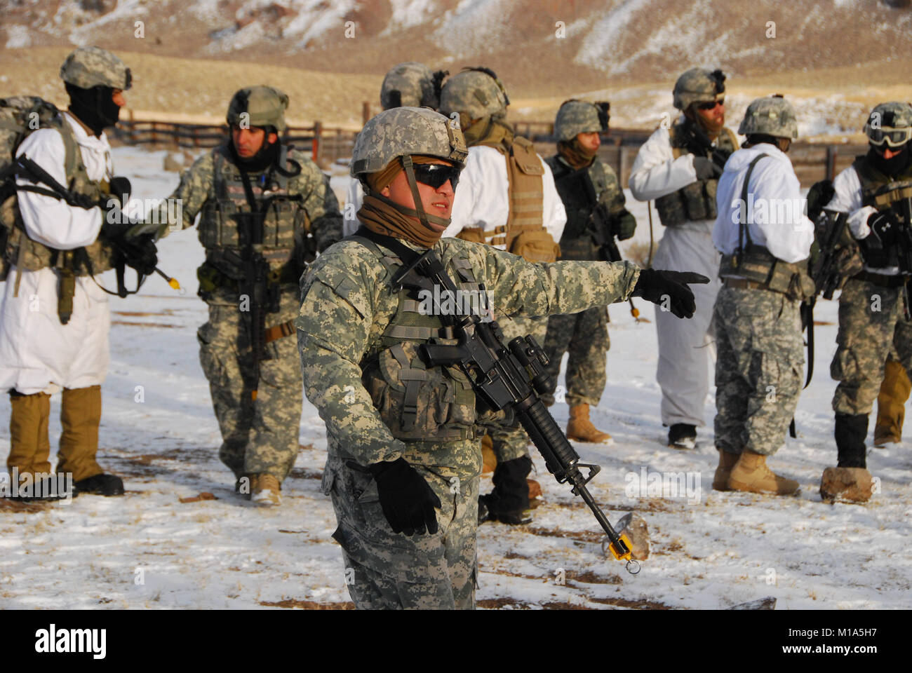 California Army National Guard 1-160th Infantry units conduct a dry-run ...
