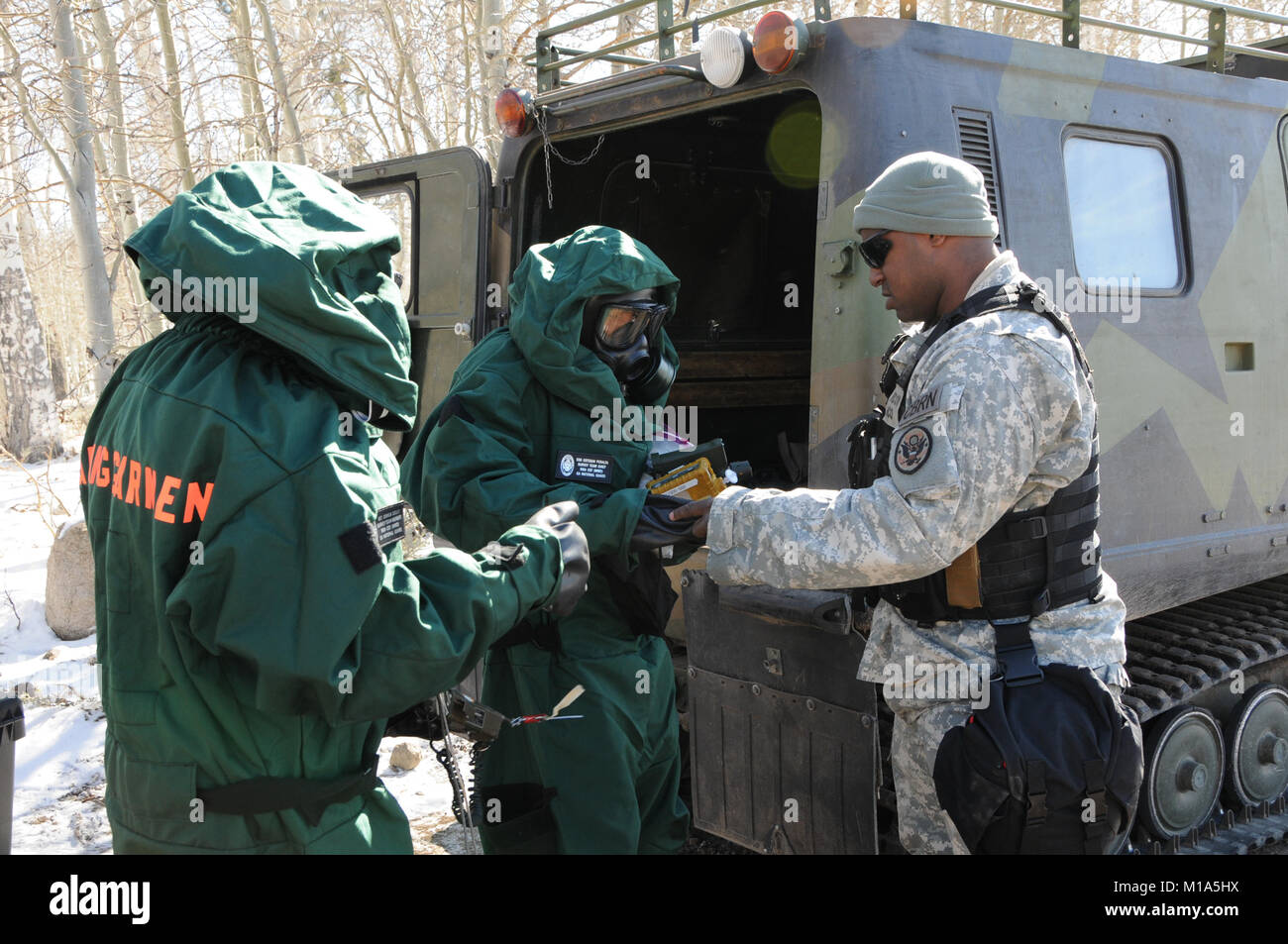 Usmc mountain warfare training c hi-res stock photography and images ...
