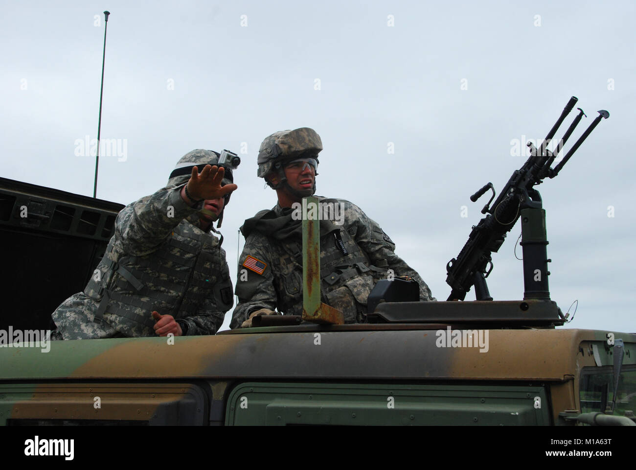 Soldiers compete in the M249 Squad Automatic Weapon where troops mount ...