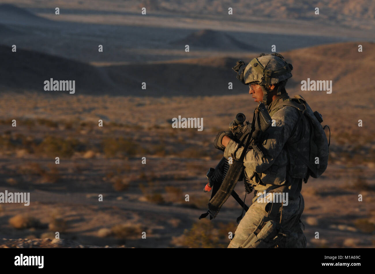 1 184 infantry hi-res stock photography and images - Alamy