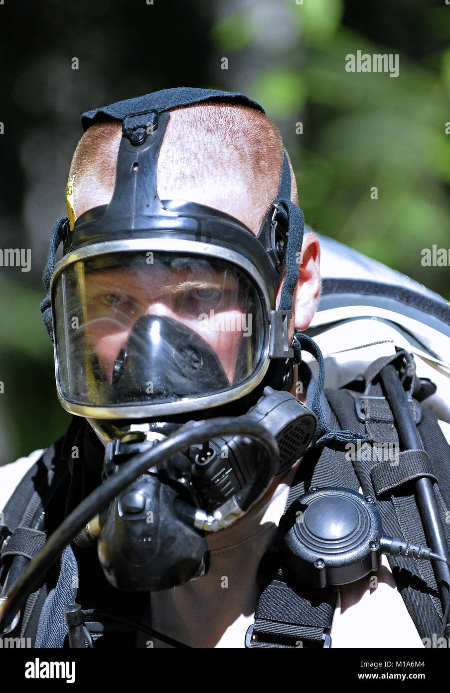 Soldiers from the California National Guard 95th Civil Support Team ...