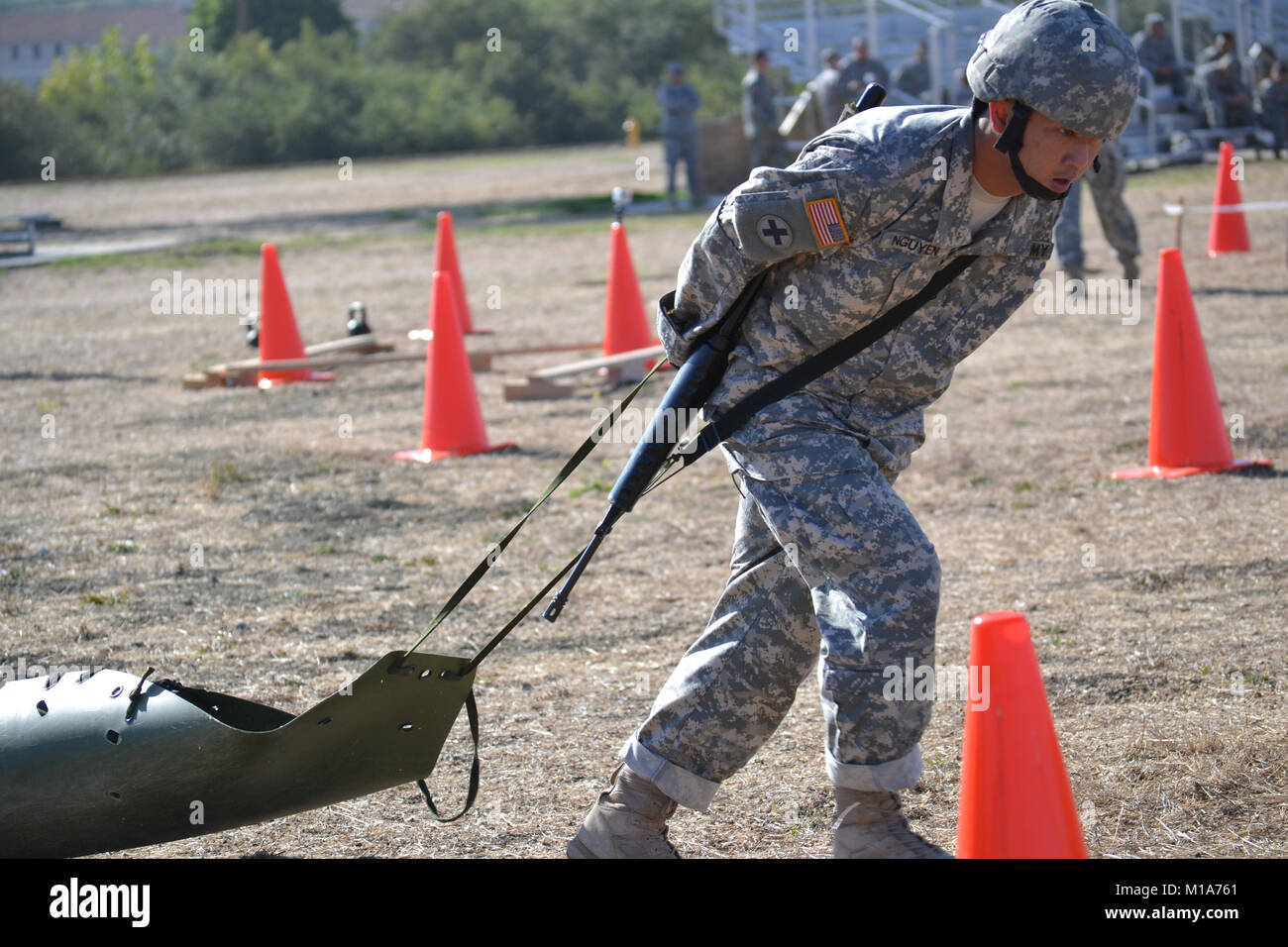 Sked litter hi-res stock photography and images - Alamy