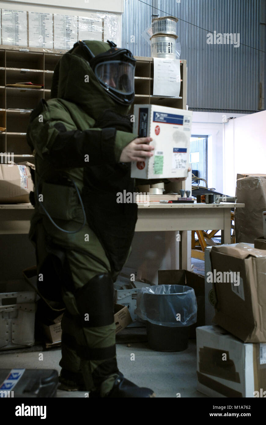 Navy eod bomb suit hi-res stock photography and images - Alamy
