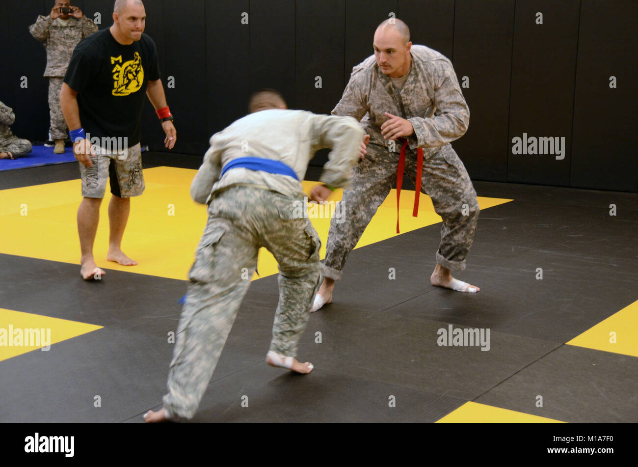120912-Z-YY327-239 NCO - McCauley/115RSG/Red vs. Hernandez/Camp Roberts ...