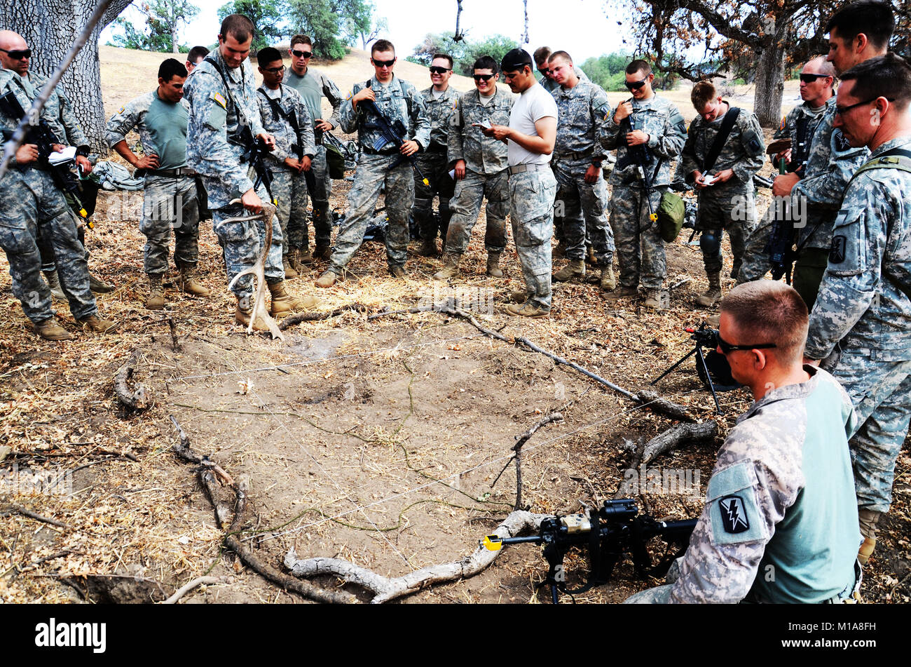 U s army infantry soldiers look hi-res stock photography and images - Alamy