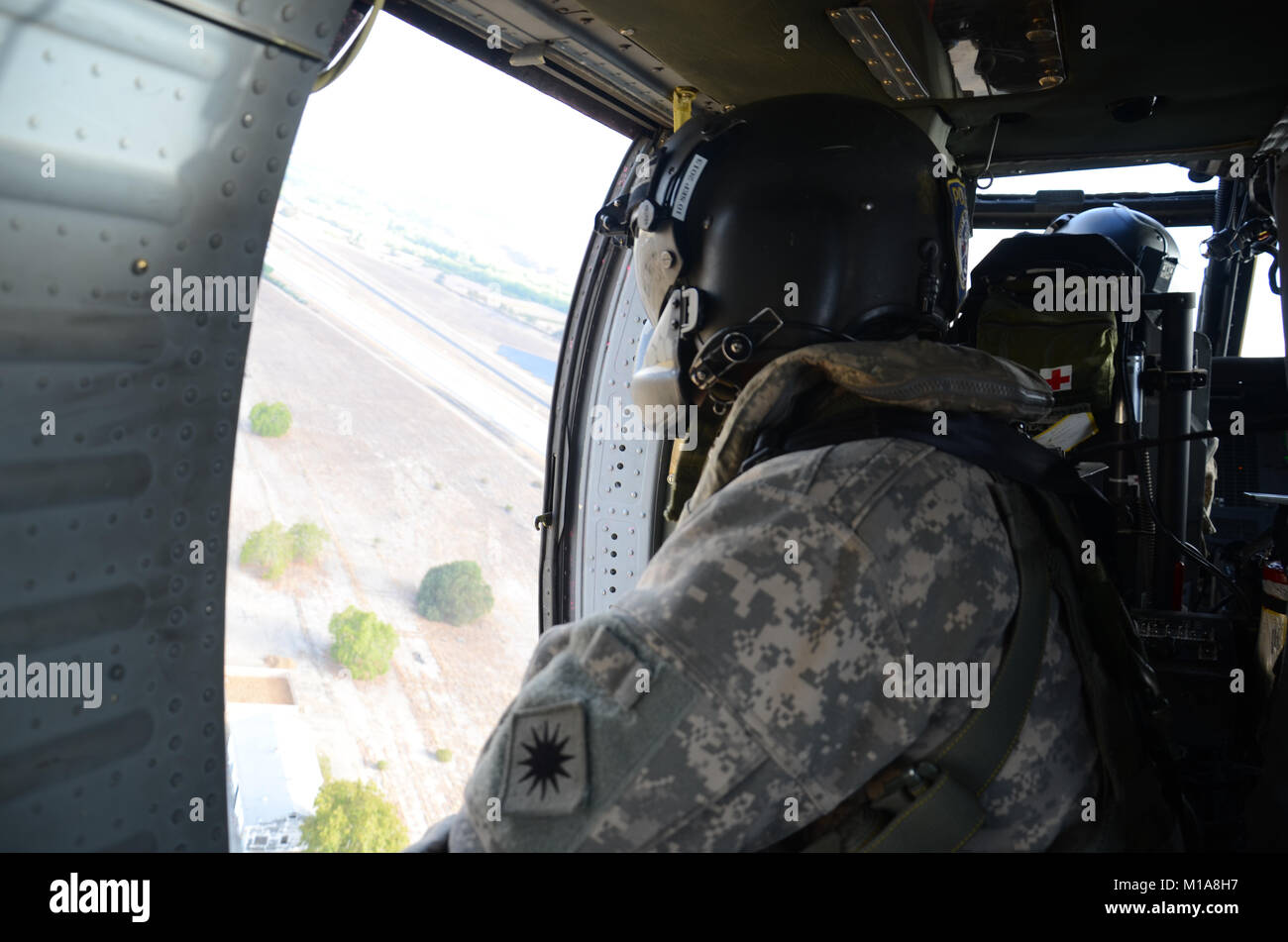 A UH-60 Blackhawk helicopter from the 40th Combat Aviation Brigade ...