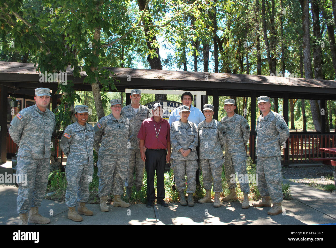 Round valley tribe hi-res stock photography and images - Alamy