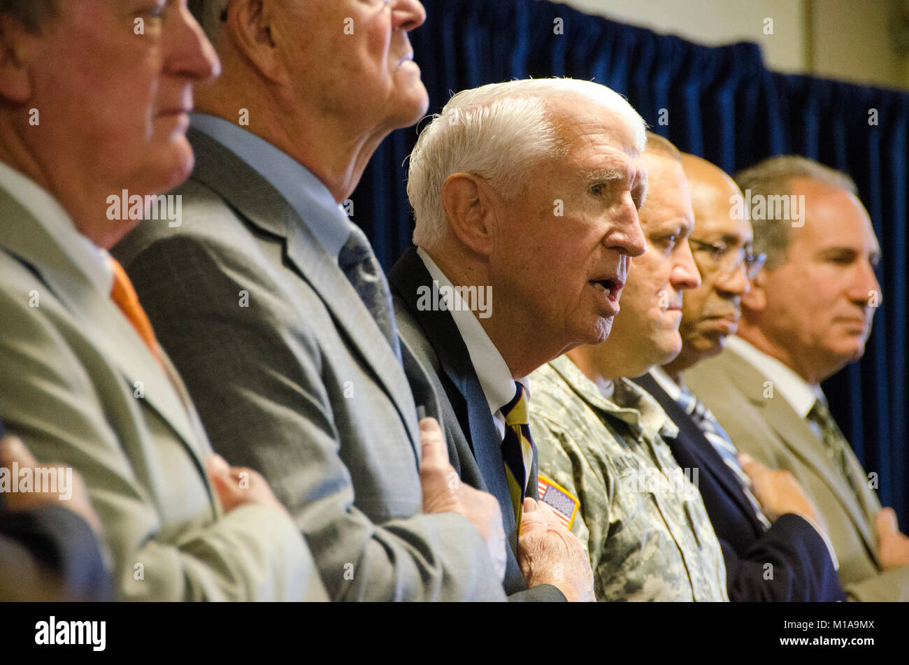 140405-Z-YQ616-224 Former Chief, National Guard Bureau, retired Lt. Gen ...