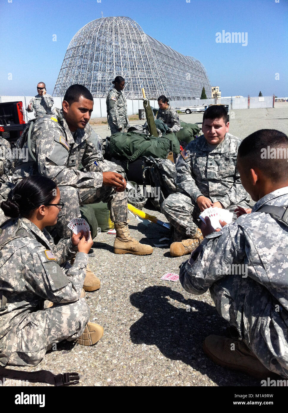223rd Military Intelligence Battalion Soldiers awaited deployment to ...