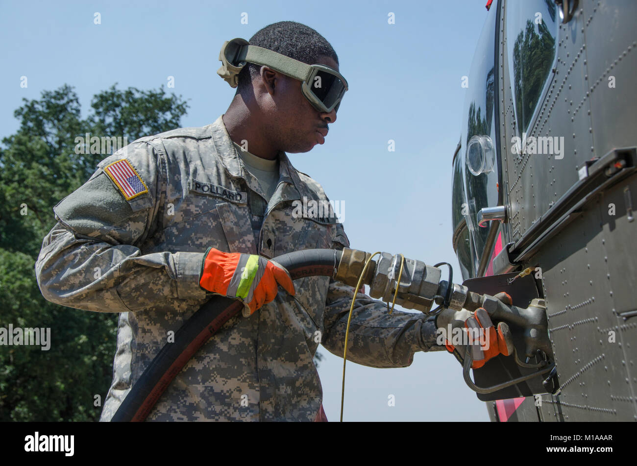 California Army National Guard Spc. Rhondon Pollard, a Stockton native ...