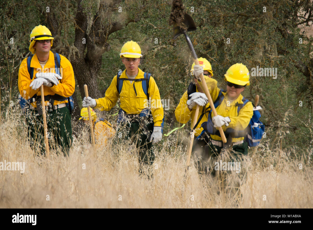 California Army National Guard Hand crew learn how to properly smother ...
