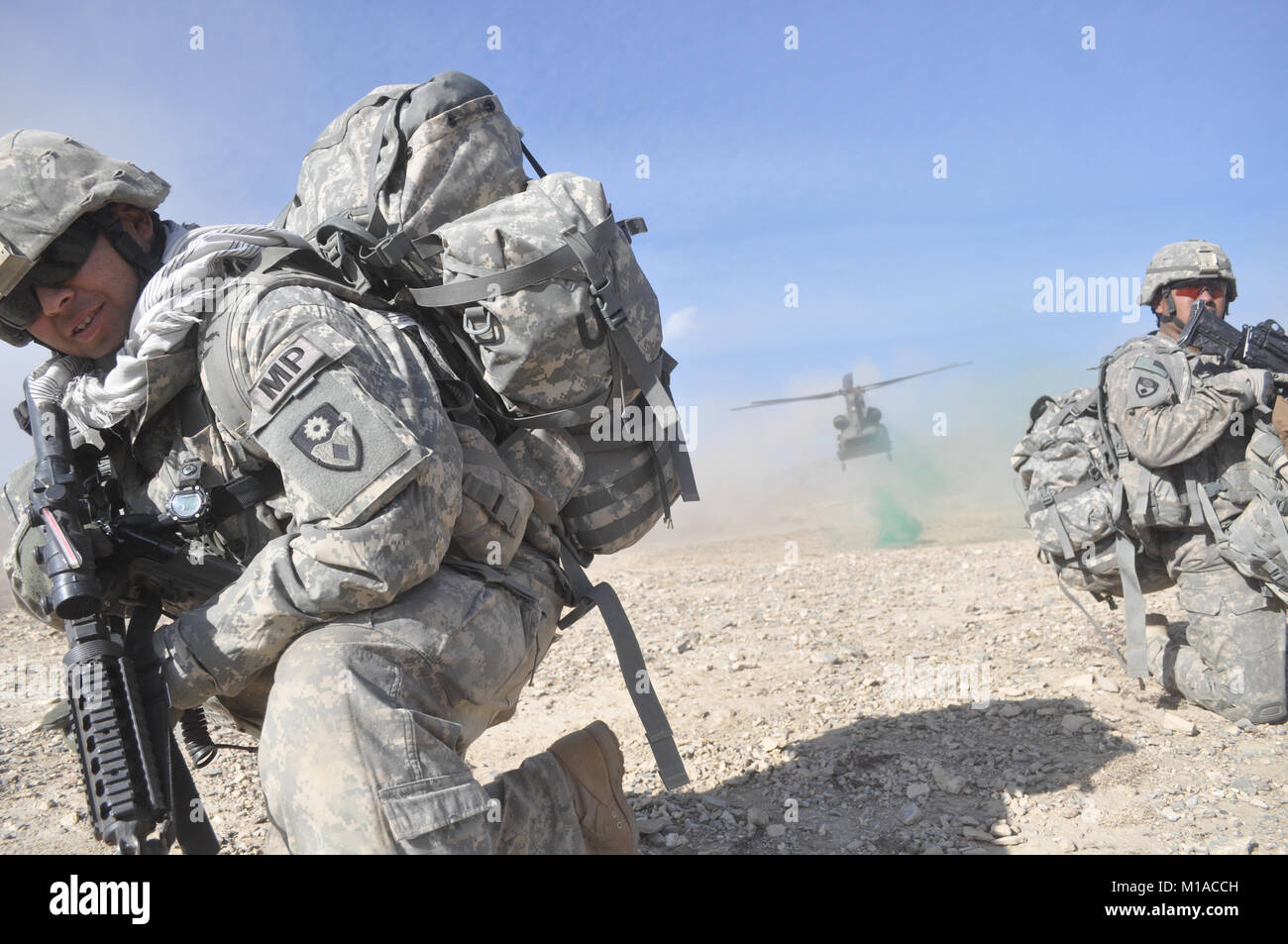 330th military police company hi-res stock photography and images - Alamy